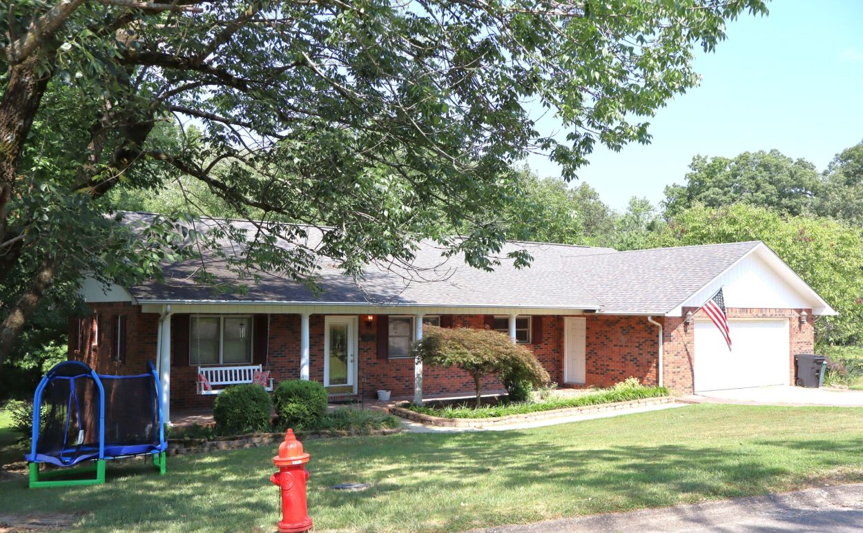 1207 W Kenton Rd, Dexter , MO 63841 -- $360,000